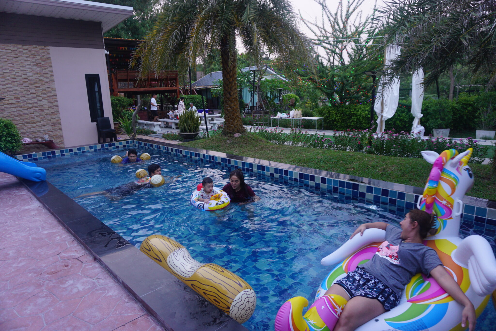 โปรโมชั่นวันหยุดสำหรับปี 2567 เที่ยว พูลวิลล่านครนายก - ลีภูริ รีสอร์ท พูลวิลล่า นครนากยก ...